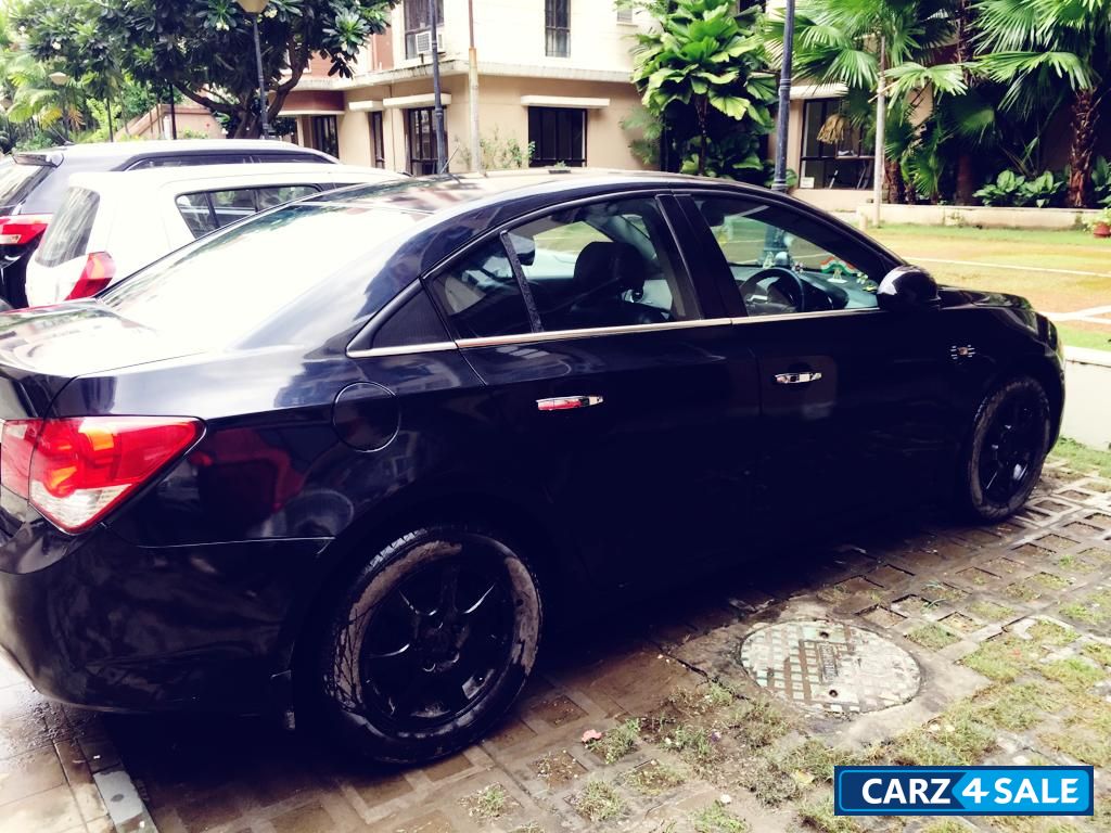 Chevrolet Cruze Black