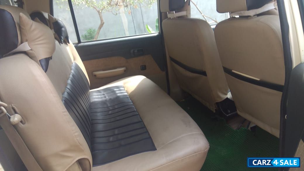 Tavera 9 Seater Interior