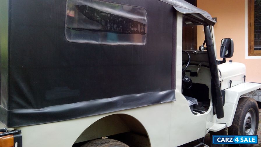 Used 1984 model Mahindra Jeep for sale in Malappuram. ID 3880. Black And White colour - Carz4Sale