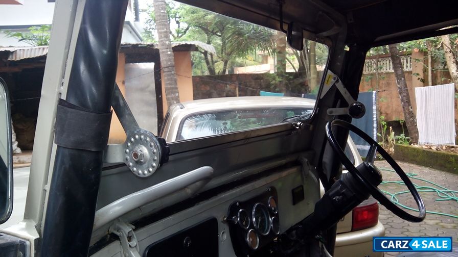 Used 1984 model Mahindra Jeep for sale in Malappuram. ID 3880. Black And White colour - Carz4Sale