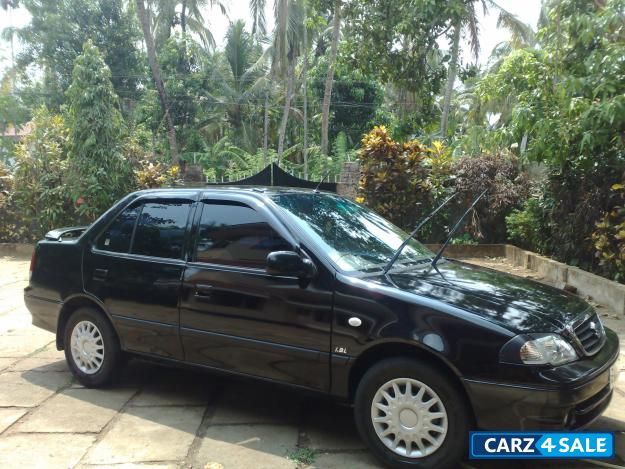 Modified Maruti Esteem Black